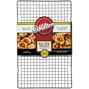 wilton recipe right 16 inch x 10 inch non-stick cooling grid, black