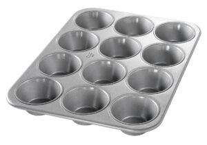 chicago metallic 43695 glazed 12-cavity pecan roll/large muffin pan