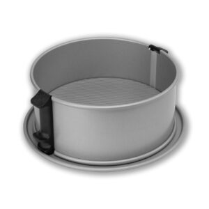 USA Pan Leak-Proof Springform Pan (9-Inch) and 12-Well Muffin Pan Bundle