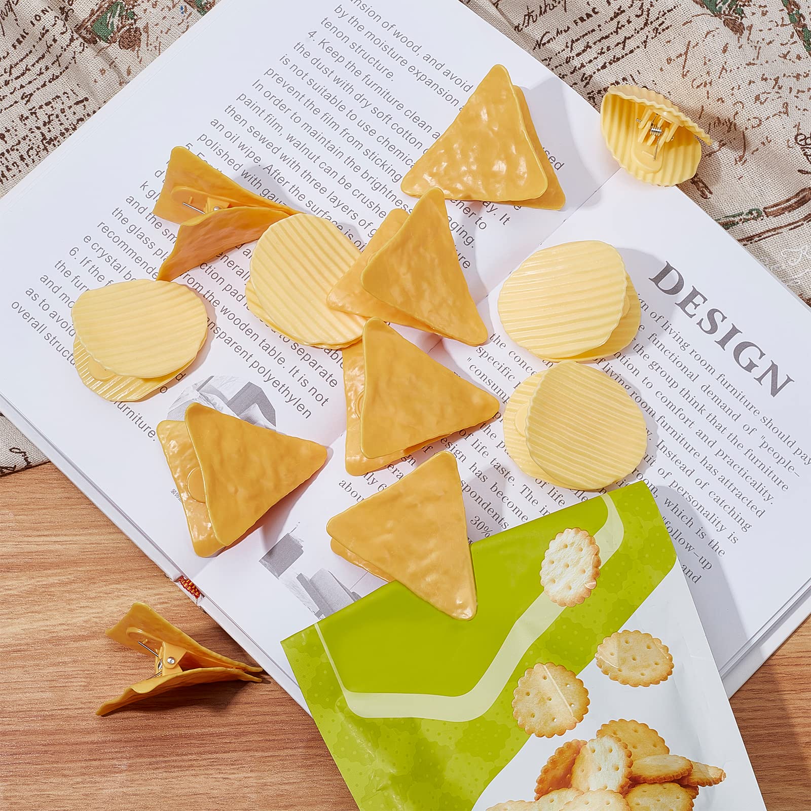 OLYCRAFT 14pcs 2 Styles Funny Chip Clips Plastic Potato Chip Clip Imitation Sealing Food Clips Potato Chip Bag Closure Clips for Kitchen Storage Snack Bags - Triangle & Oval