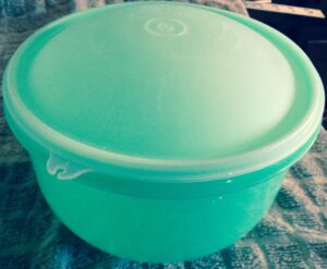 vintage tupperware jadite green 3-piece crisp-it lettuce keeper