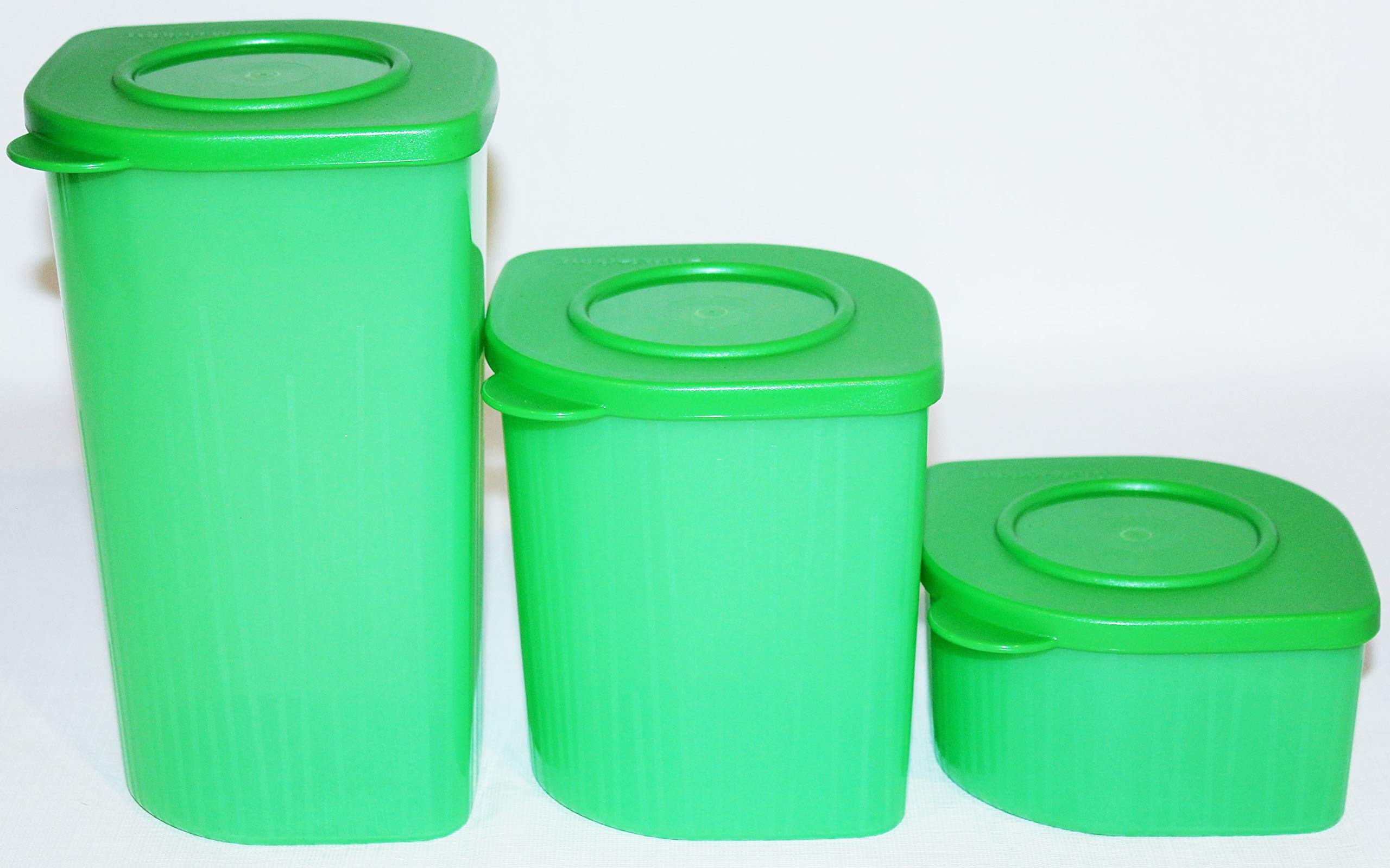 Tupperware Set of 3 Fresh N Cool Refrigerator Containers 2, 4 and 6 Cups Green