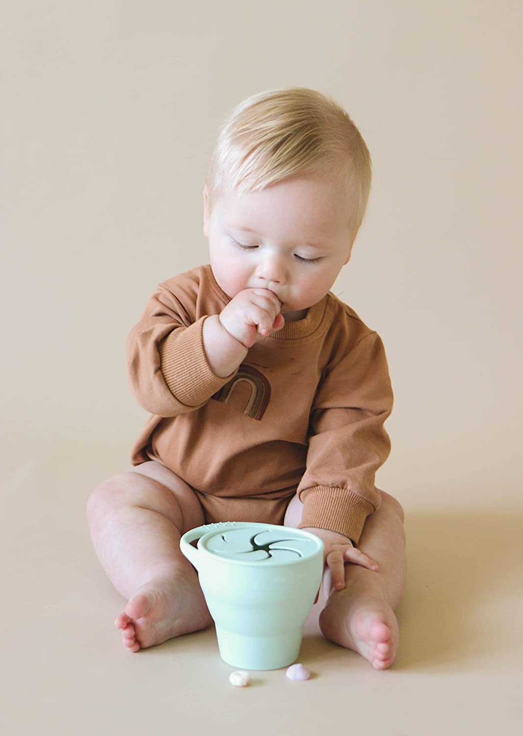 otterlove Collapsable Silicone Snack Container with Attachable Lid | 100% Pure LFGB Platinum Silicone with No Fillers | Snack Cup (2 Pack - Sage & Sand))