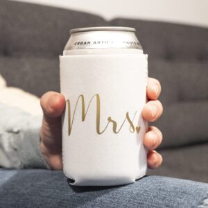 Prazoli Wedding Can Coolers Mr and Mrs Gifts - Just Married Decorations, Wedding Day & Honeymoon Essentials, Presents For Newlywed Gifts for Couples, Wedding Gifts for Bride to Be and Groom - Gold