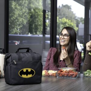 PICNIC TIME DC Comics Batman Bat-Signal On The Go Lunch Bag, Soft Cooler Lunch Box, Insulated Lunch Bag, (Black)