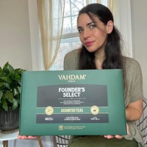 VAHDAM, Founder's Select - Assorted Tea Sampler Gift Set (8 Flavors, 40 Pyramid Tea Bags) Tea Variety Pack - Black Tea, Green Tea, Chai Tea, Herbal Tea | Tea Bags Variety Pack | Gifts for Women & Men