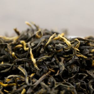 FullChea - Golden Monkey Tea - Chinese Black Tea Loose Leaf - Fujian Tea Red with Gold Tips - Health Tea (8.8oz / 250g)