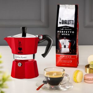 Bialetti - Moka Espress: Iconic Stovetop Espresso Maker, Makes Real Italian Coffee, Moka Pot 6 Cups (6 Oz), Aluminium, Red