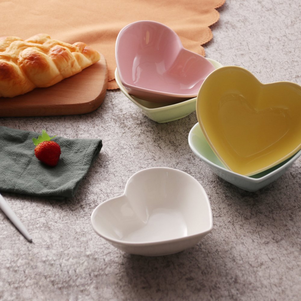 WAIT FLY Sweet Heart-Shaped Ceramic Bowl Pudding Bowl Cake Bowl for Baking, Microwave Oven Safe, Set of 4