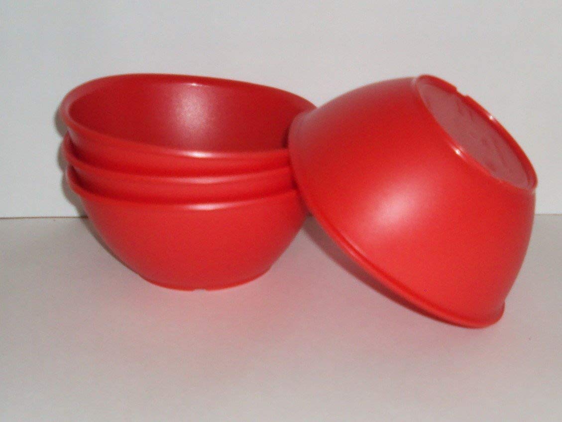 Tupperware Legacy Pinch Cereal or Soup Bowls Set of 4 Chili Red