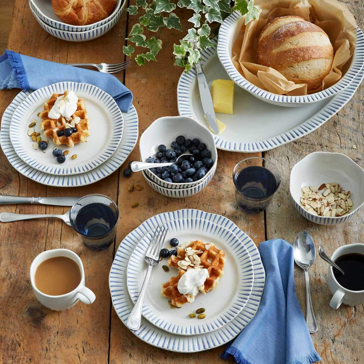 Juliska Sitio Stripe Indigo Cereal/Ice Cream Bowl