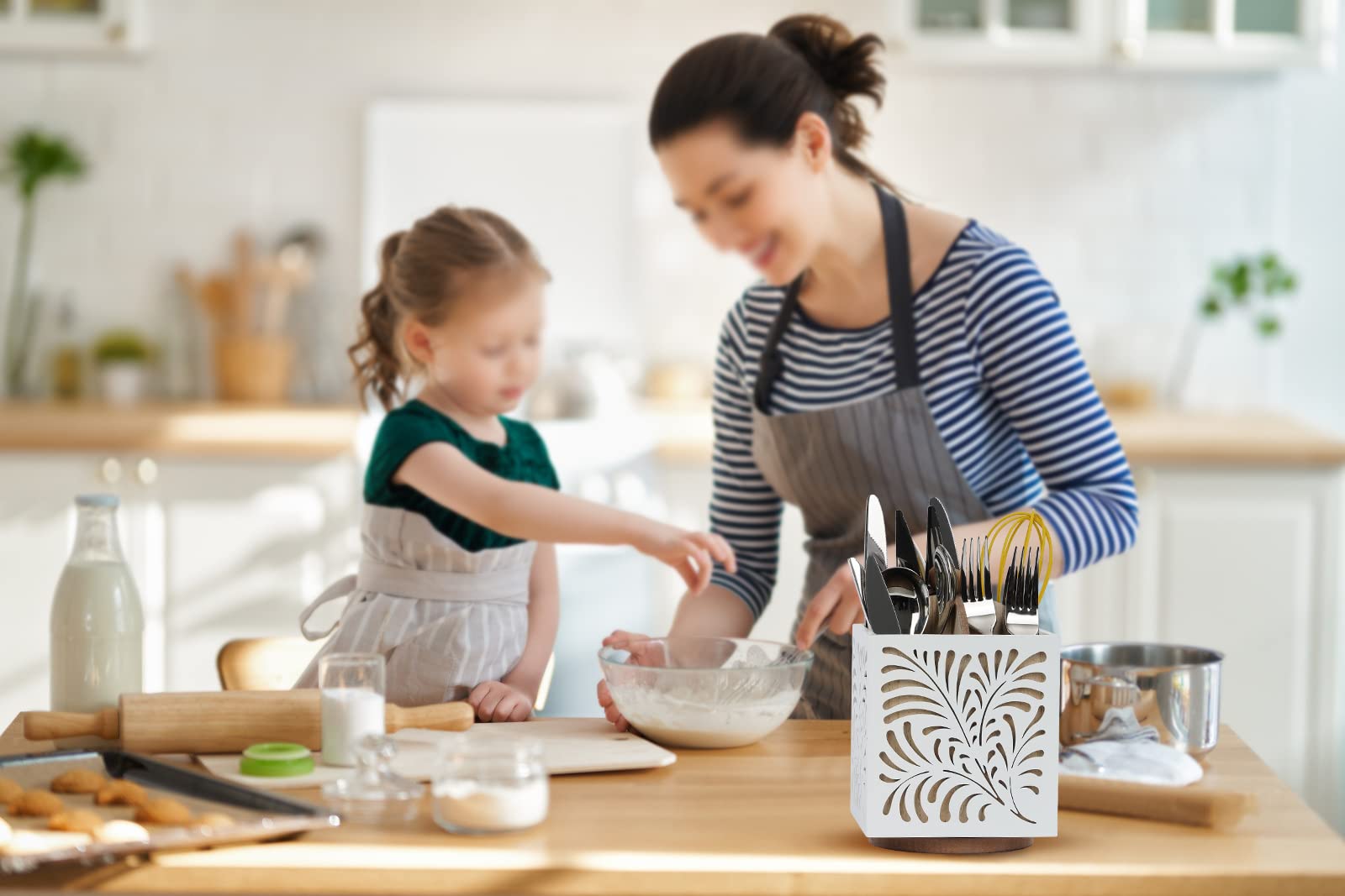 AHUONEL 360° Rotating Kitchen Utensil Holder for Countertop, Wooden Utensil Organizer Cutlery Holder, Utensil Caddy Utensil Crock, Silverware Flatware Organizer for Spoons, Knives, Forks, 5.5" x 6.3"