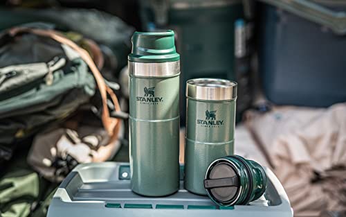 STANLEY Trigger Action Travel Mug 0.35L / 12OZ Hammertone Green – Keeps Hot for 5 Hours - BPA-free Stainless Steel Thermos Travel Mug for Hot Drinks - Leakproof Reusable Coffee Cups