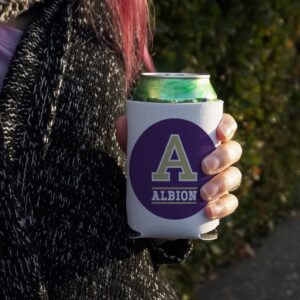 Albion College Primary Logo Can Cooler - Drink Sleeve Hugger Collapsible Insulator - Beverage Insulated Holder