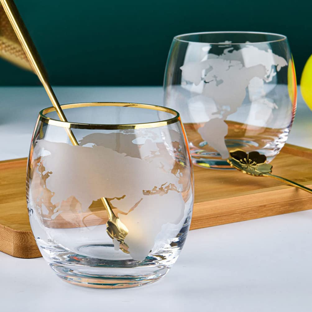 DOITOOL 2Pcs Globe Whiskey Glasses World Map Cocktail cups Novelty Clear Drinking Cups Etched Globe Map Drinkware Barware for Bourbon Manhattans Cocktails Wine Soda Juice Beverage 450ml