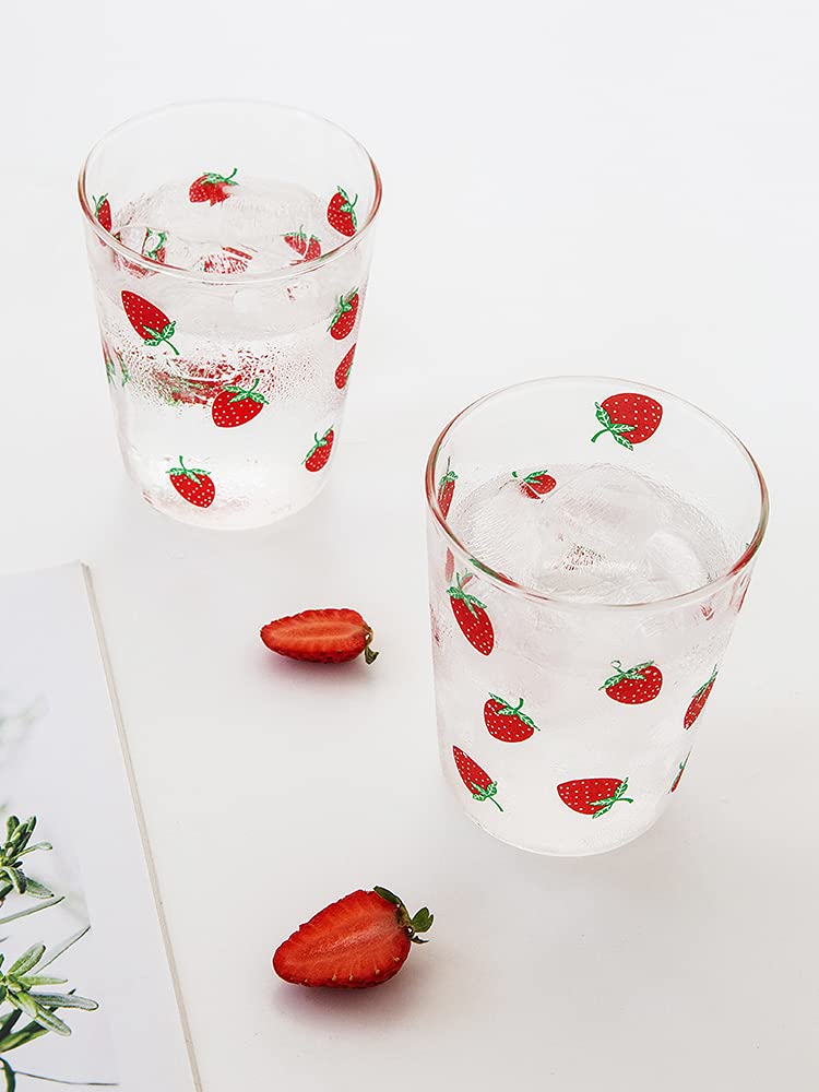 Sizikato Set of 2 Clear Glass Tumbler, 11 Oz Iced Tea Glass, Cute Strawberry Pattern