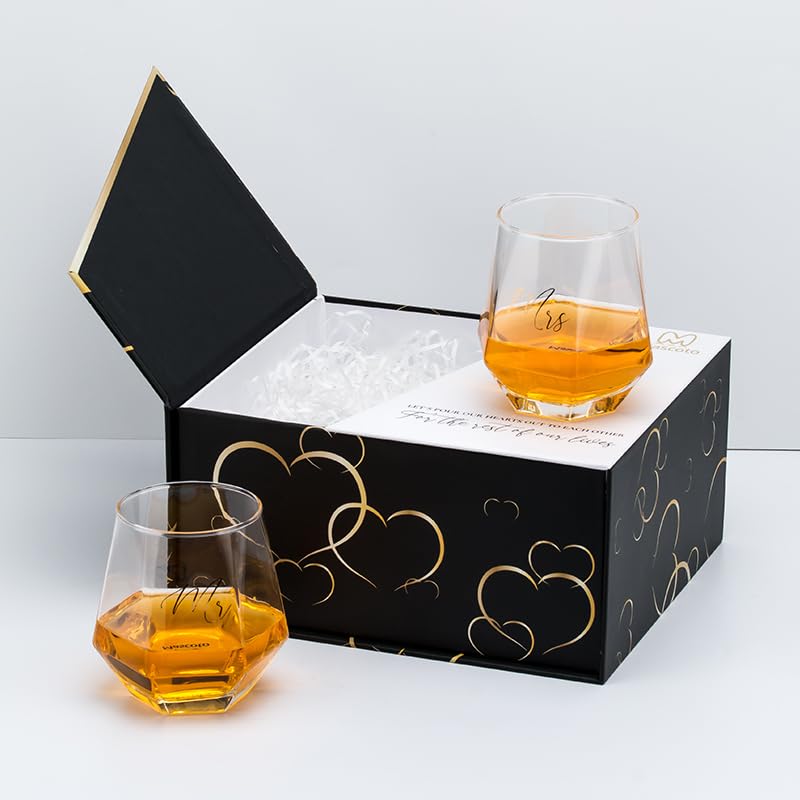 Mascoto Mr and Mrs Whiskey Glass Gift Set, Best Gift for wedding, Engagement, Anniversary, Couples, His and Hers, Bride and Groom, Valentines and Christmas Gifts - Set of 2, 10 oz