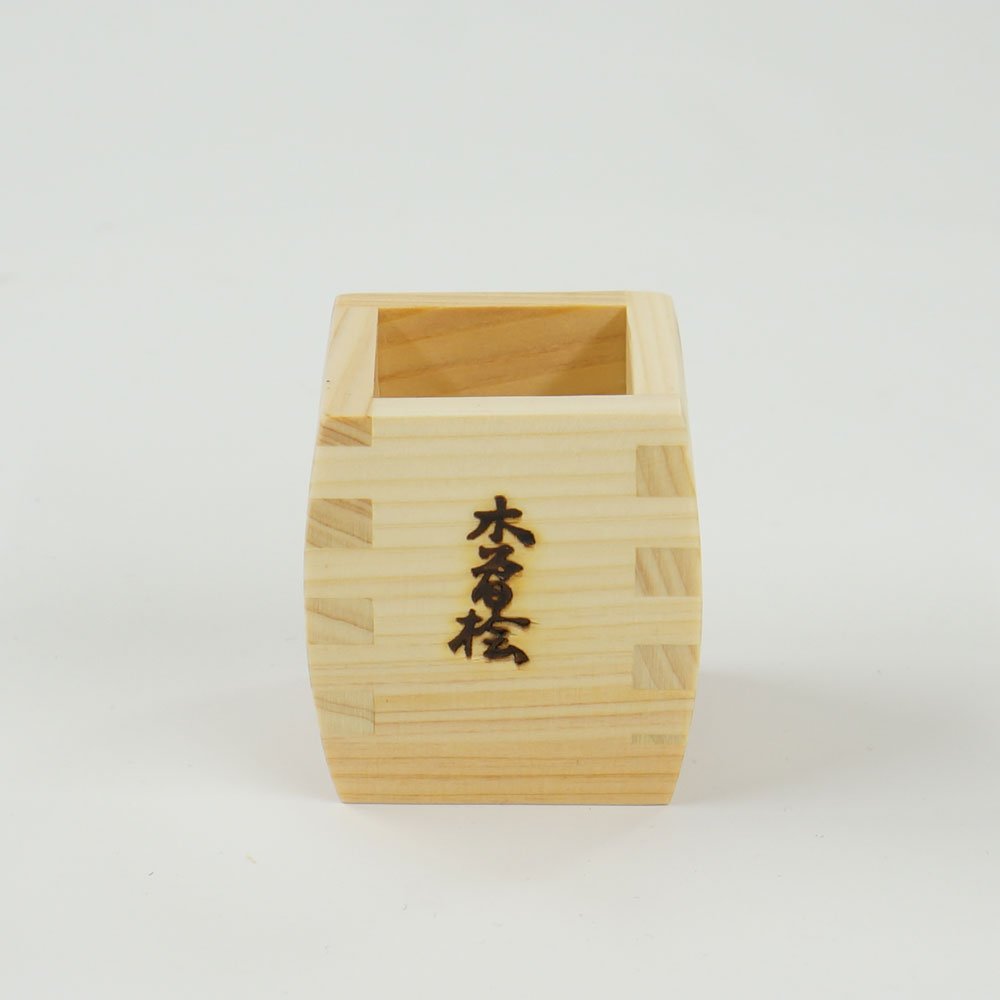 Japanese Hinoki Sake Cup Masu Design