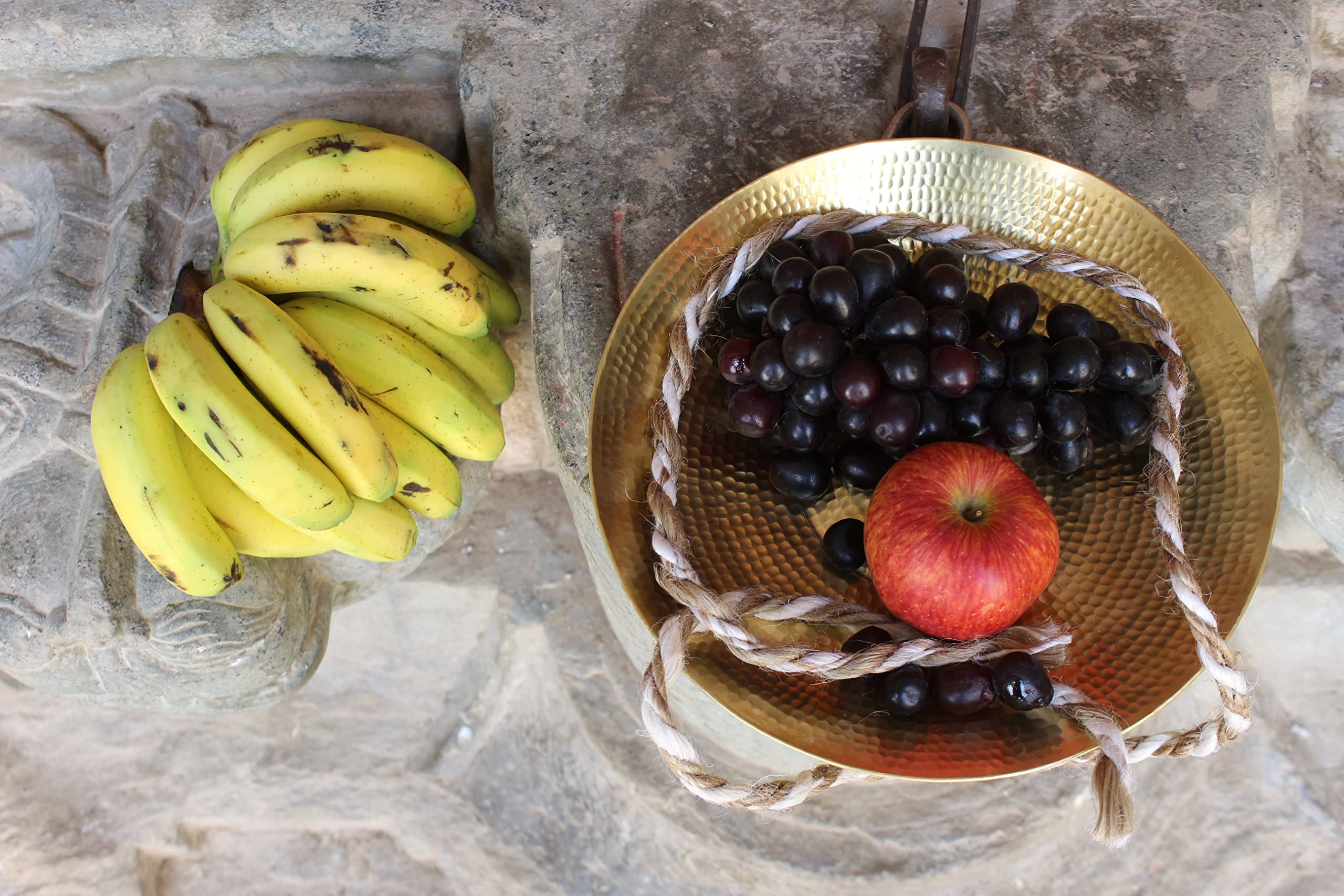 De Kulture Handmade Pure Brass Fruit Plate for Serving Traditional Dinner Serveware & Pooja Thali, Ideal for New Year, Anniversary, Birthday Gift, 10" D inches, Golden