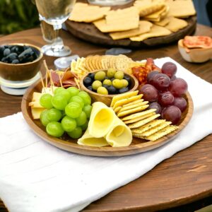 WRIGHTMART Wood Plate Set of 4, Natural Rustic Acacia Hardwood Platter, Handcrafted, Versatile Durable Sustainable Dinnerware, For Daily Use or as Picnic & Poolside Servers, 10" Round.