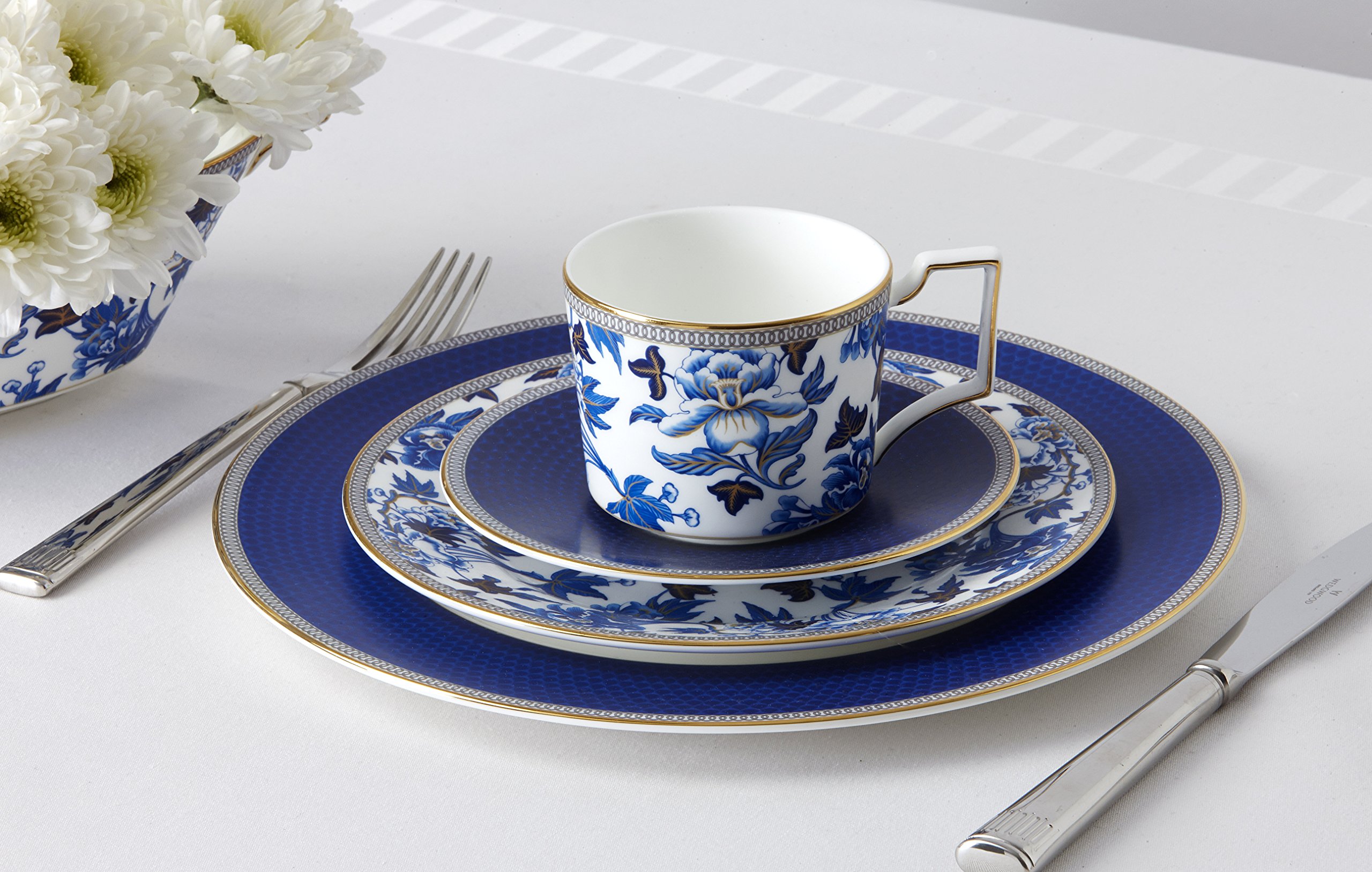 Wedgwood 5-Piece Hibiscus Place Setting Set