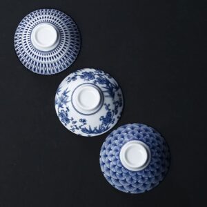 Vitbunana Kung Fu Tea Cup Set of 6, Chinese Tea Cup, 1.69oz Blue and White Porcelain Tea Cup (Style One)