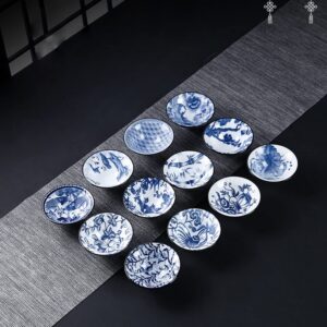 Vitbunana Kung Fu Tea Cup Set of 6, Chinese Tea Cup, 1.69oz Blue and White Porcelain Tea Cup (Style One)