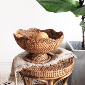 Cabilock Rattan Fruit Bowl Footed Decorative Fruit Basket Dessert Display Stand Food Snack Storage Tray for Kitchen Counter Table Centerpiece 25cm