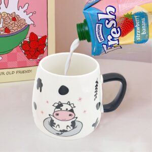 SZHTSWU Cute Animal Coffee Mug with Lid and Spoon, 420ml Cow Ceramic Coffee Cup, Breakfast Cups, Kawaii Drinking Cup with Handle for Latte, Milk, Cereal, Beverages (Happy Cow)