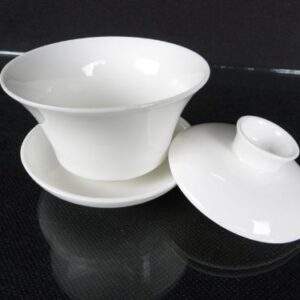 Moyishi Chinese Gaiwan Traditional Tea Cup Comprised of Cup, Saucer and Lid Sancai wan (White)