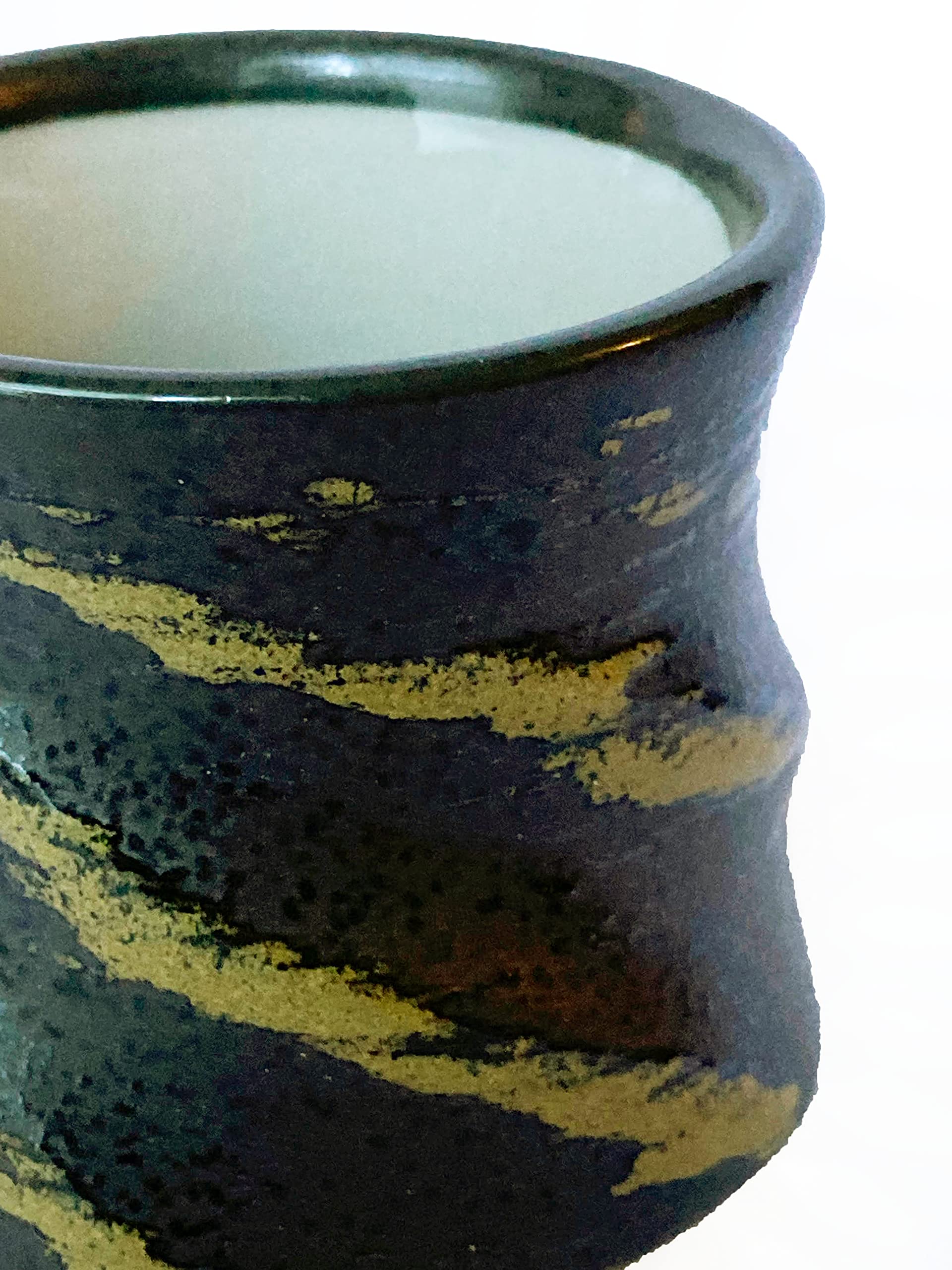 Twisted Design Japanese MINO-YAKI YUNOMI, Japanese Tea Cup. For your Asian Tea Time. Enjoy Green Tea, Black Tea and Coffee. Made in Japan