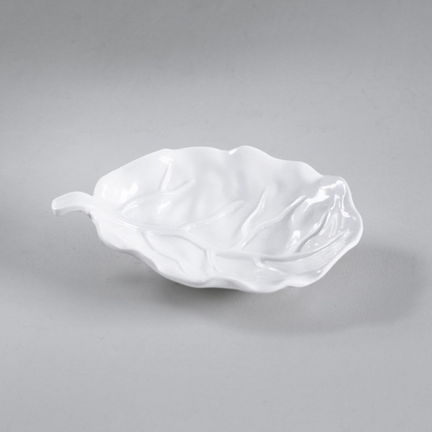 Beatriz Ball VIDA Lettuce leaf platter (sm)