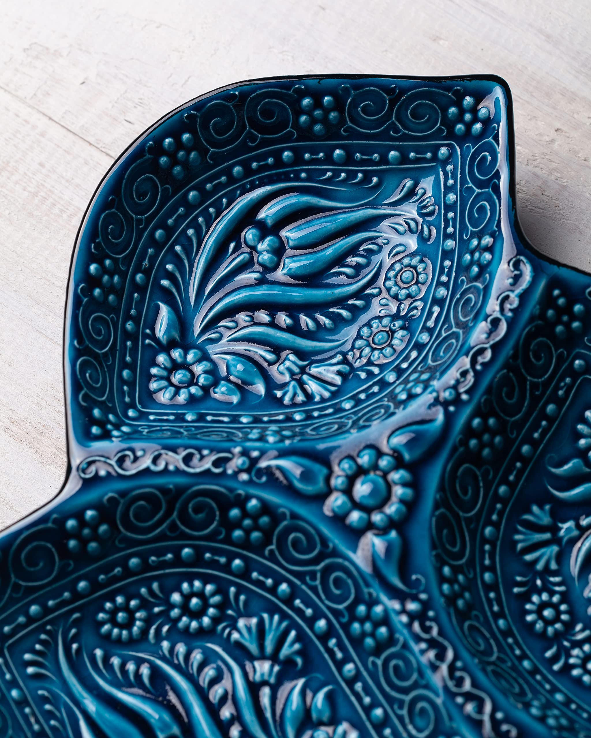 Lemose Leaf Shaped Decorative Ceramic Appetizer Plate - 3 Compartment Snack Tray Floral Pattern Serving Platter Cute Blue Divided Plates Embossed Dinnerware Bowls Dish for Fruits, Dips