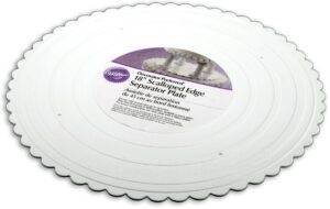 wilton decorator preferred round plate for cakes, 18-inch