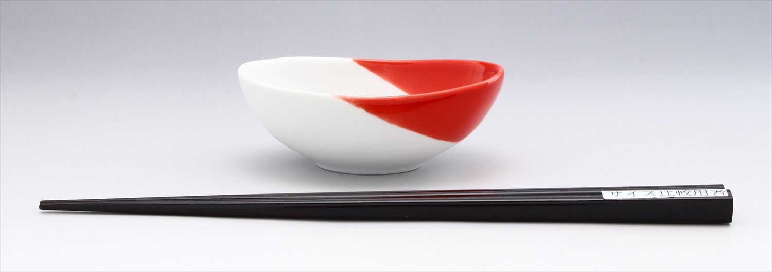 24to3西富陶磁器(Nishitomi) Arita Ware Kinsen Kiln Oval Small Bowl Red Snow