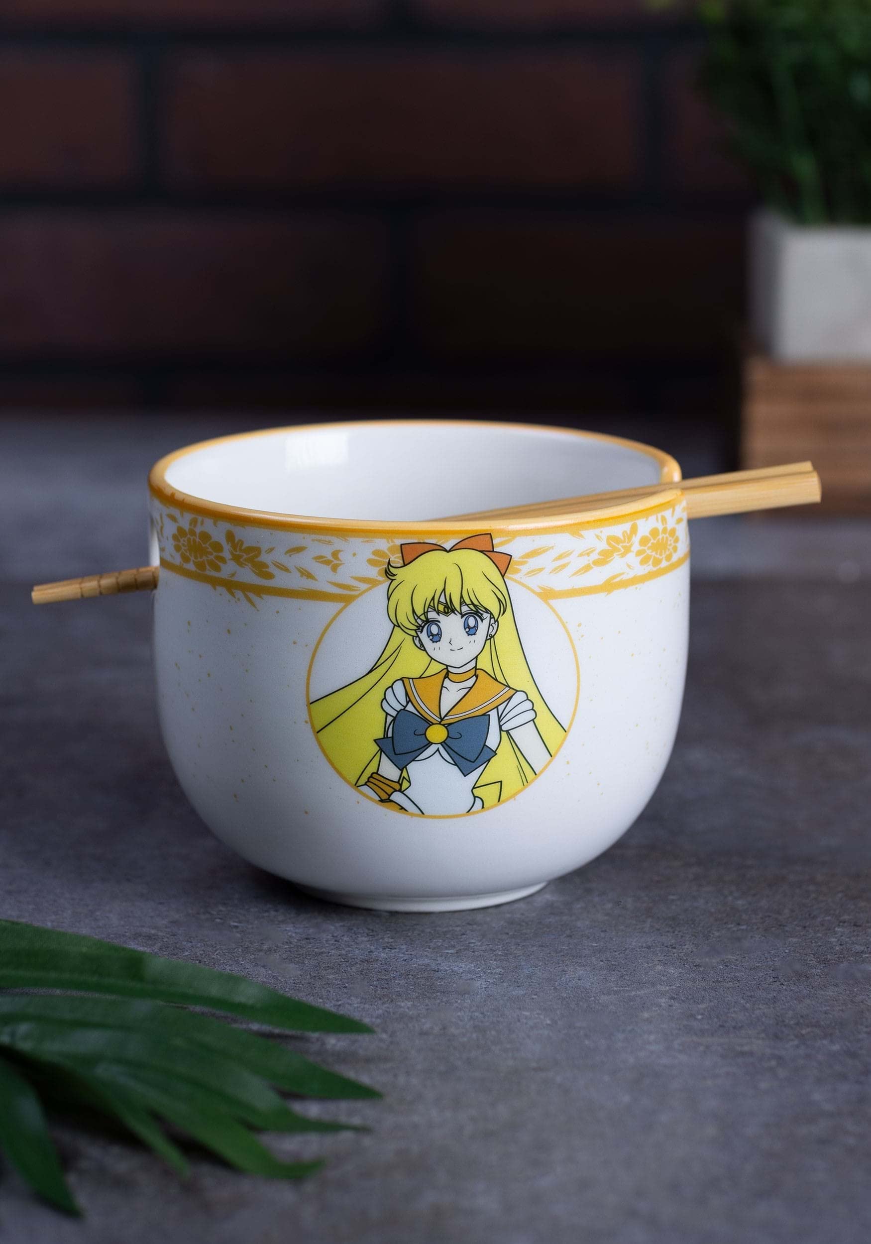 JUST FUNKY Sailor Venus Noodle Bowl with Chopsticks Standard