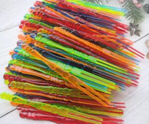 400pcs disposable plastic cocktail picks fruit forks, mini cake forks sticks party supplies, tasting appetizer plates picks dessert forks (multicolor)