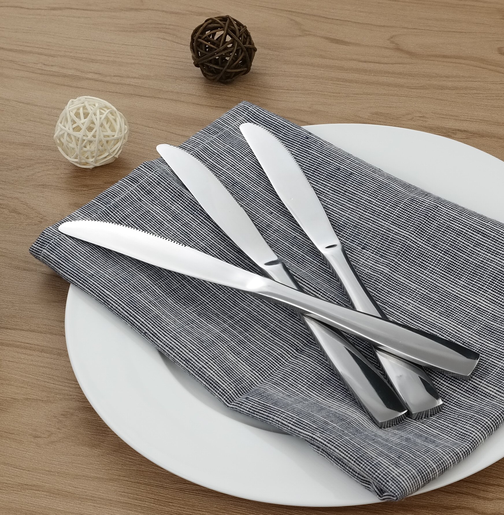 Hommp 16-Piece Stainless Steel Dinner Knives Set