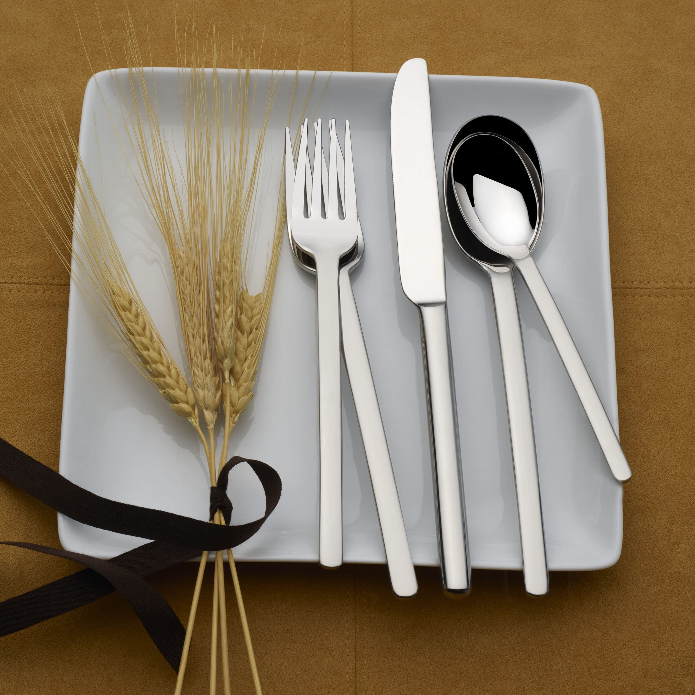 Mikasa Zena 18.0 20 Piece Forged Stainless Steel Flatware Set, Service For 4