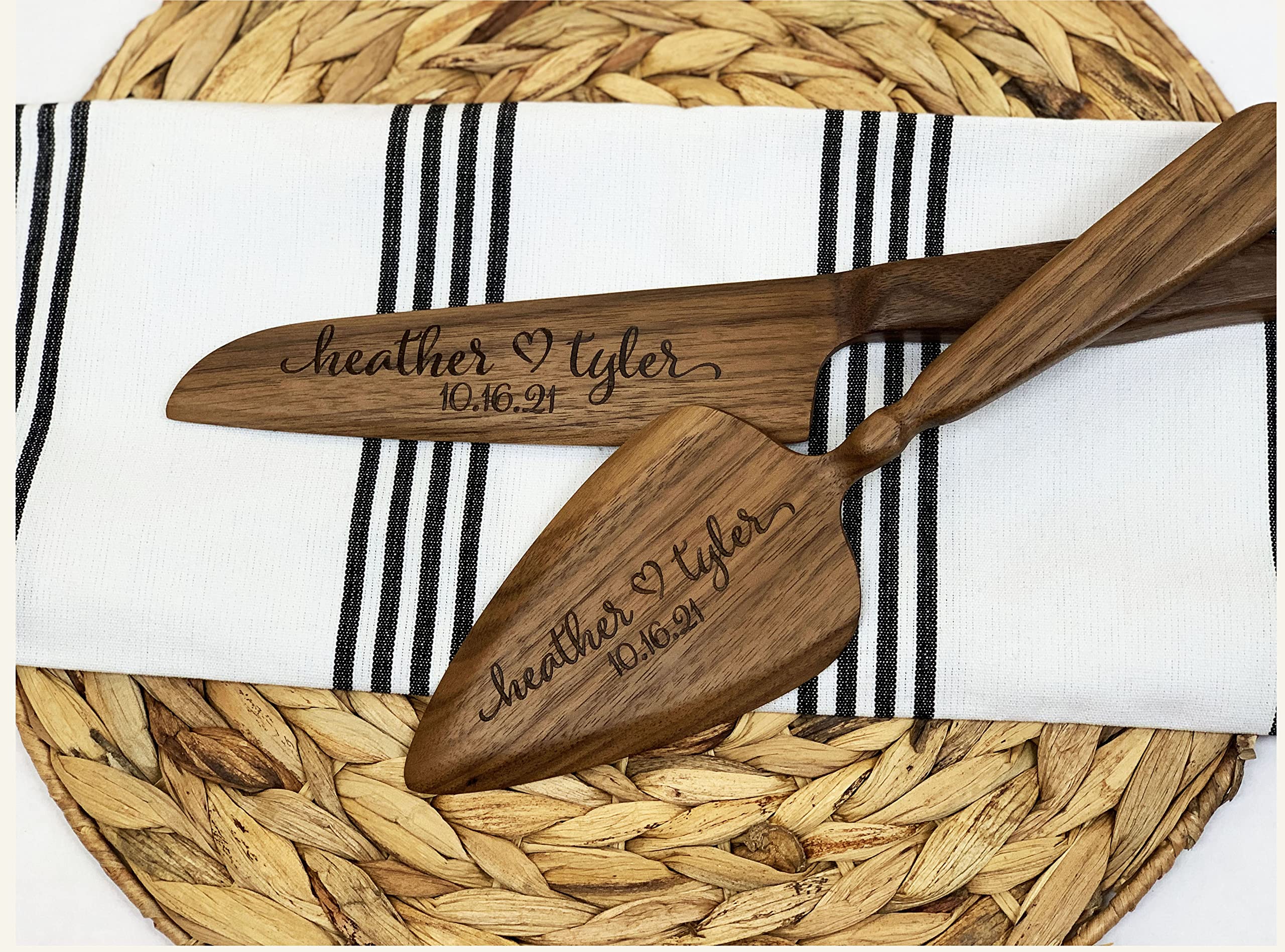 Personalized Wooden Cake Set, Laser Engraved Cake Set With Heart,Wedding Gift,Anniversary Gift,Wooden Knife And Server,Rustic Cake Set,Wedding Cake Cutting Set, Farmhouse Cake Server