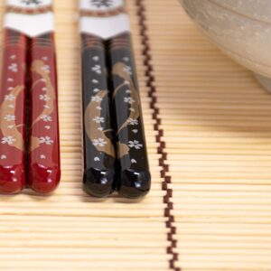 Kawai Japanese Wooden Chopsticks Reusable 2 Pairs in Gift Box, Nippon Scenery Sakura Black and Red [ Made in Japan /Handcrafted ]