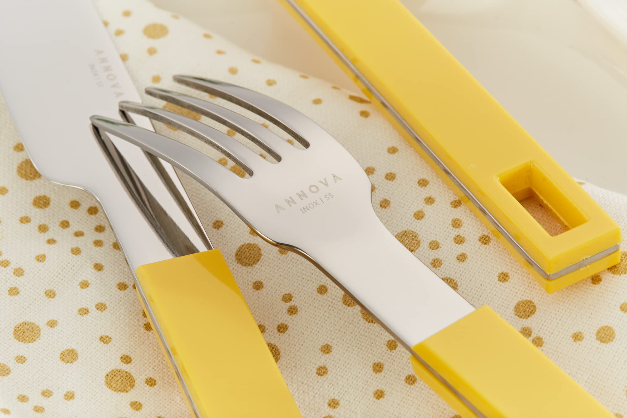 ANNOVA Silverware Set 20 Pieces Stainless Steel Cutlery Color Block Handle Modern Style Flatware - 4 x Dinner Knife; 4 x Dinner Fork; 4 x Salad Fork; 4 x Dinner Spoon; 4 x Dessert Spoon (Yellow)