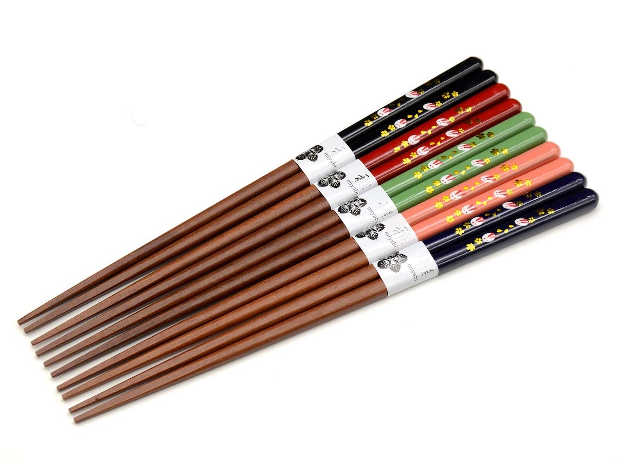 OMyTea 5 Pairs Chopsticks Reusable - Japanese Wooden Chopsticks Gift Sets, 9 Inch/23cm, for Sushi, Noodles, Rice, Camping, Travel (Sakura & Rabbits)