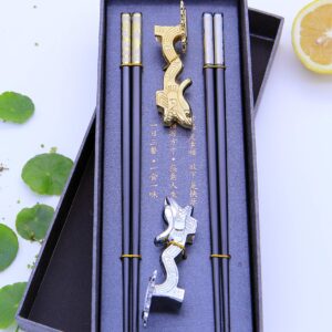 Chopsticks, fiberglass chopsticks are reusable, with chopstick rest, dishwasher safe. Chinese luxury chopsticks gift box set. 2 pairs (gold, silver) 1 portable beautiful storage bag