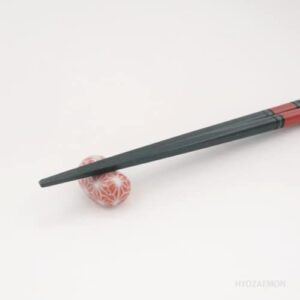 Hyozaemon Chopsticks Gift Set Five roses to weave your feelings (chopsticks x1, rest x1 ,box /Chopstick rests are assorted)