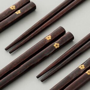 Japanese Sushi Chopsticks,Natural Wooden Chopsticks Non-slip Korean Noodles Chopsticks Handmade Chopstick Natural Healthy for Cooking Eating