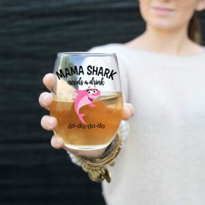 Vine Country Mama Shark Needs a Drink Funny Wine Glass - Mom Gift For Birthdays, Mother's Day, Christmas, Holidays or Just Because - Stemless