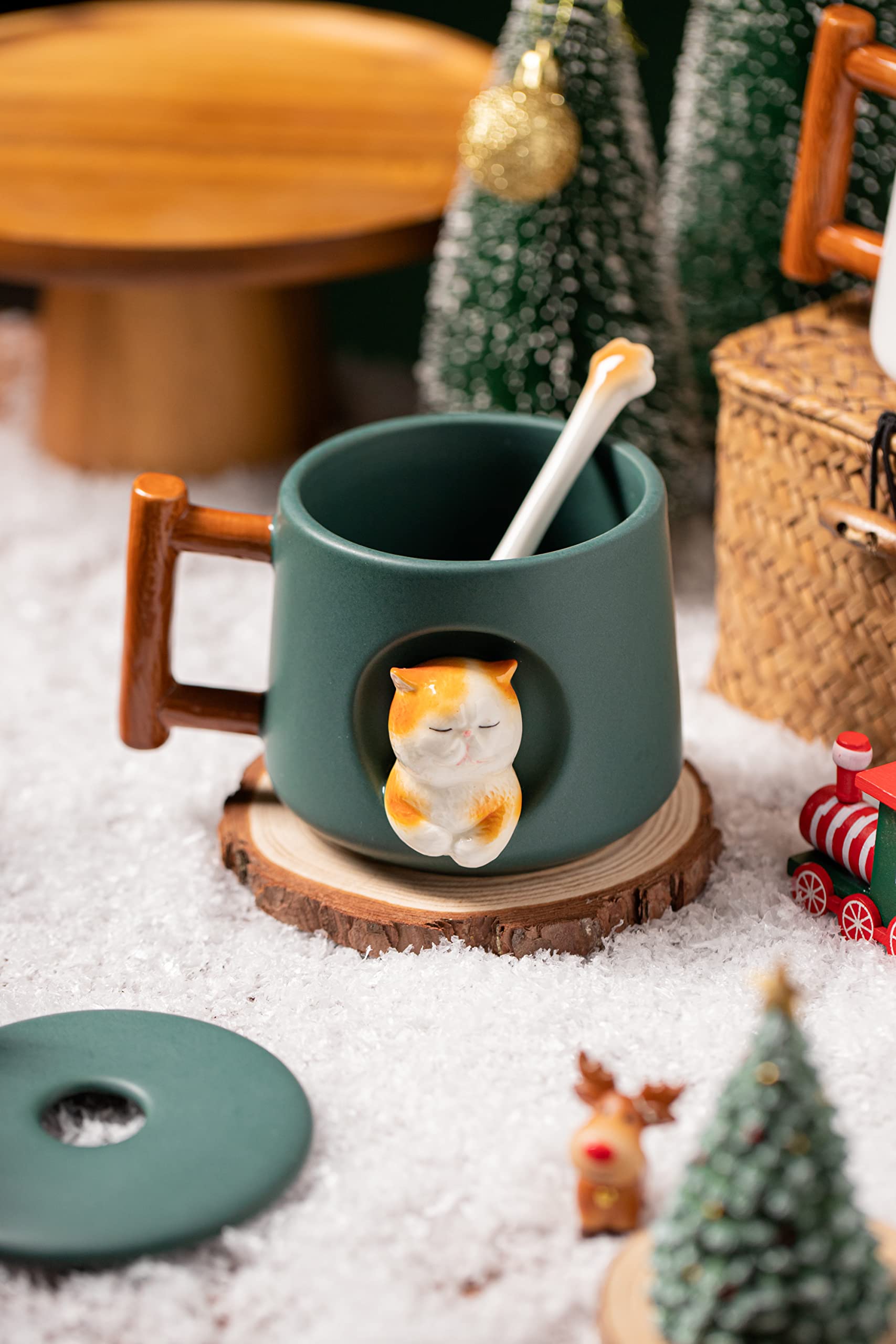 DIHOclub Adorable 3D Ceramic Cat Mug with Lid and Spoon - Perfect for Coffee, Tea, Milk, and More - Ideal Gift for Animal Lovers - 14 Ounces (Green)