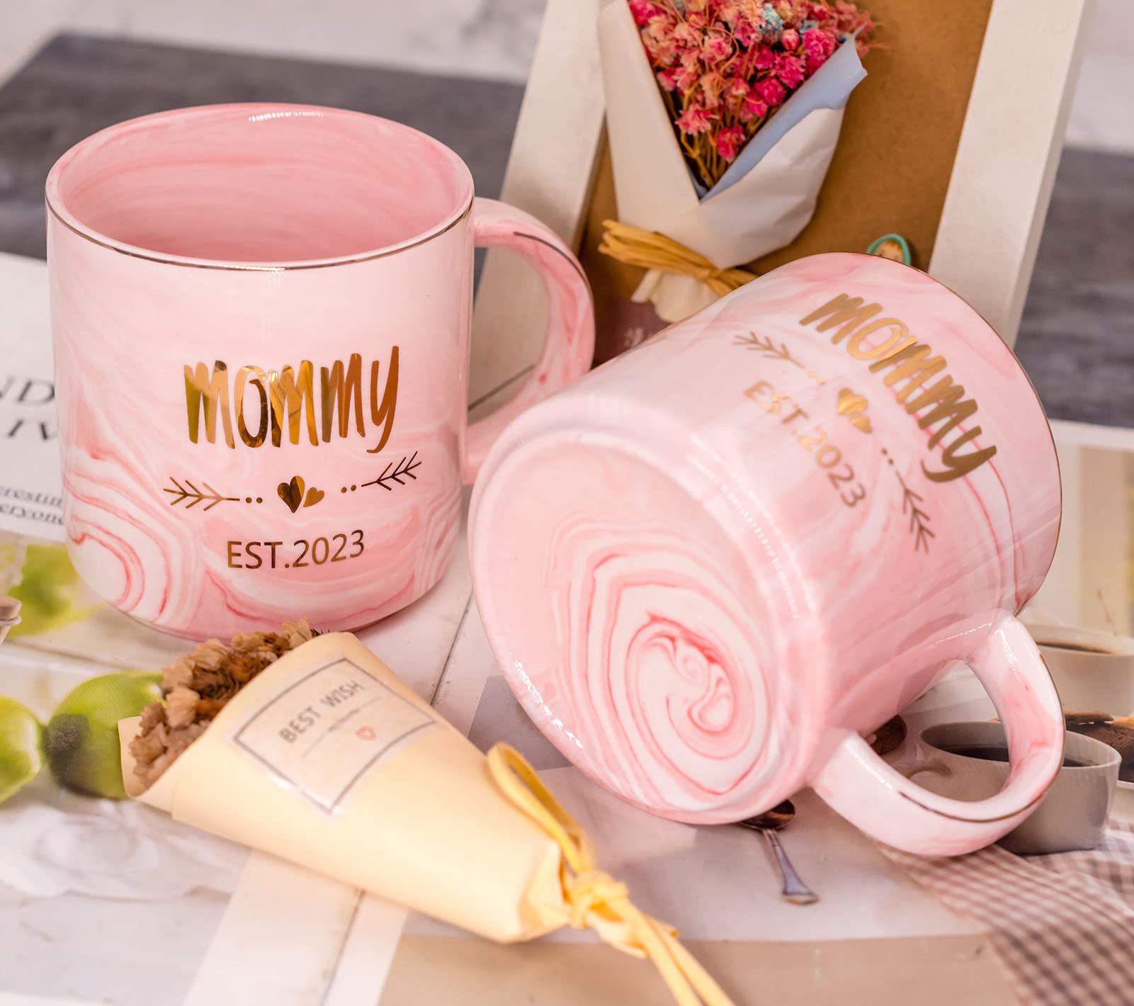 Mugpie New Mom Gifts Mug - Mom To Be/First Time New Mom Gifts for Women - Mommy Est 2023 Coffee Cup -Best Birthday Mothers Day Baby Shower Christmas Gifts for Mom Mother from Daughter Sister Friends