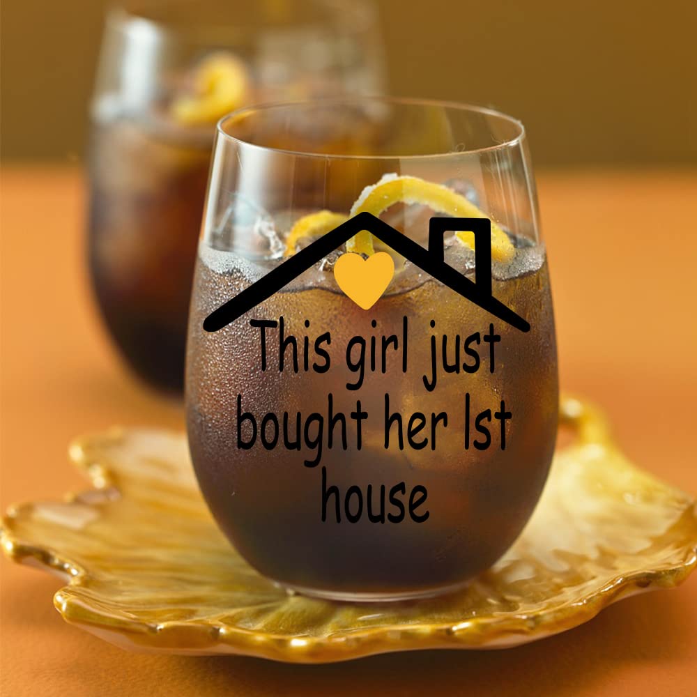 DYJYBMY This Girl Just Bought Her Lst House Wine Glass, New Homeowner Wine Glass, Homeowner Gift, Housewarming Gift, Funny New Home Owner Presents Ideas